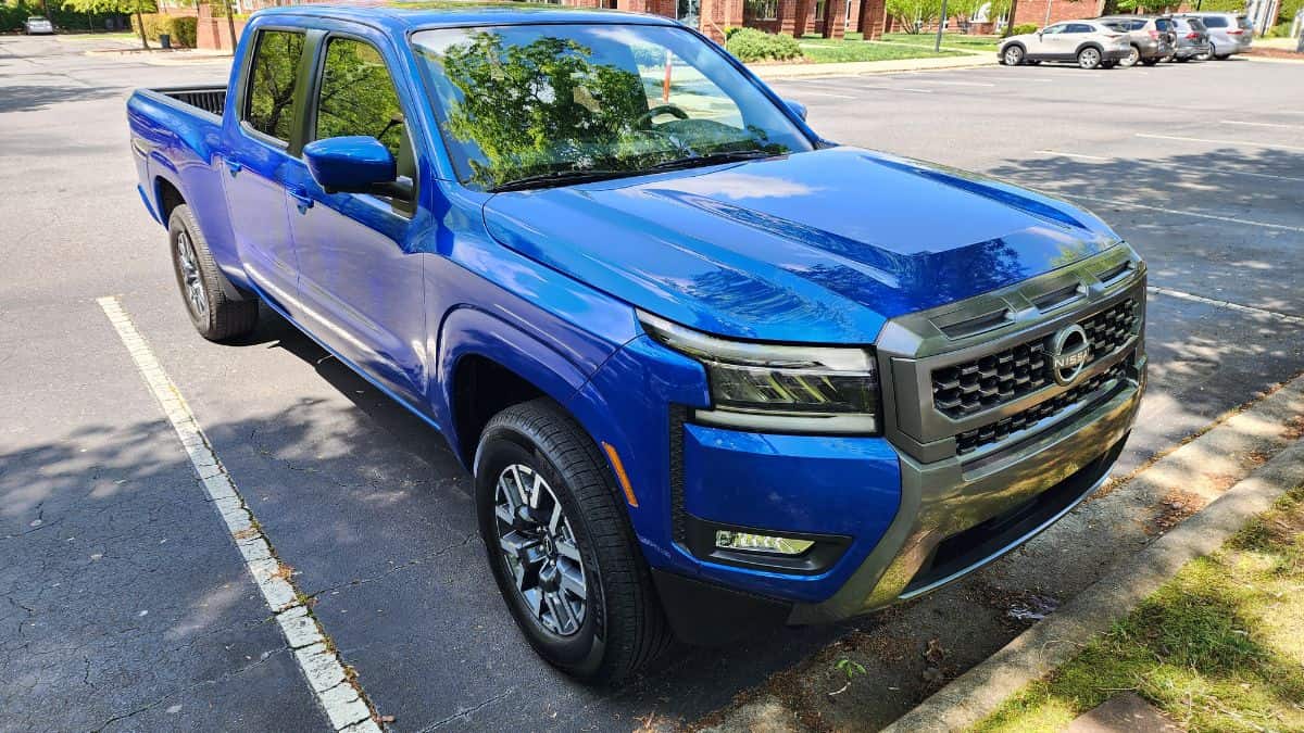 Nissan Has Given The 2025 Frontier a Feel-Good Update, With V6 For Those Who Are Scared of ...